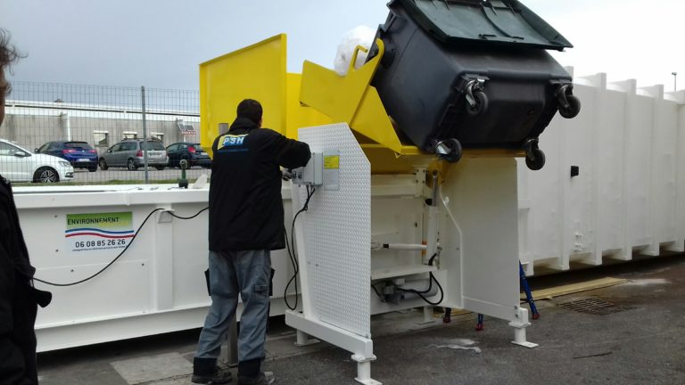 Compacteur pour cartons avec basculeur