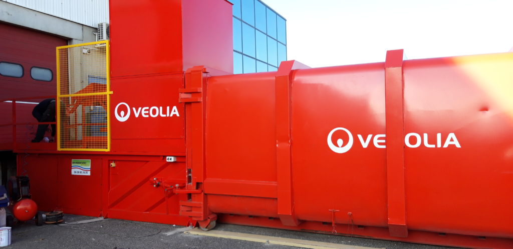 Compacteur Poste Fixe avec Basculeur de bacs à quai