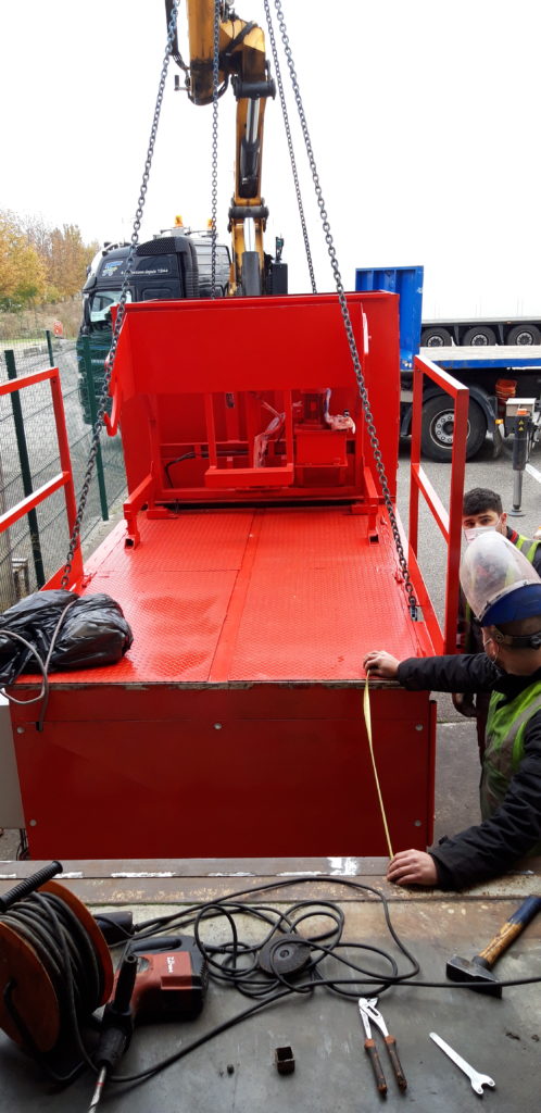 Compacteur Poste Fixe avec Basculeur de bacs à quai